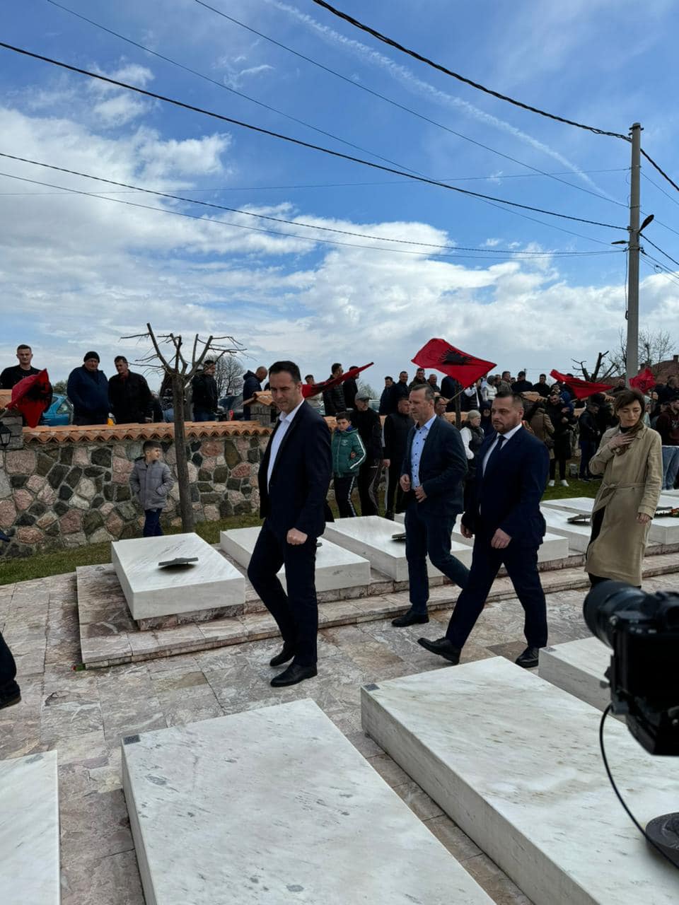 Konjufca në 26-vjetorin e Ditës së Dëshmorëve të Dukagjinit bëri ...