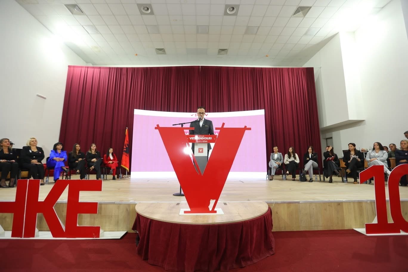 Alban Hyseni: Gratë dhe vajzat, forca kryesore e Lëvizjes në Gjilan ...